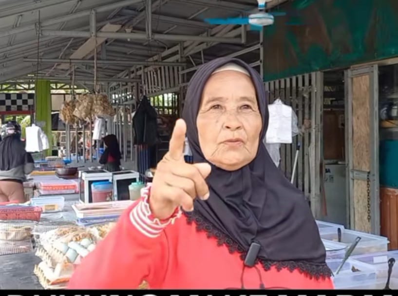 Sosok Mulkan-Ramadian di Mata Penjaja Kue Keliling, Bik Bai – Asatu Online
